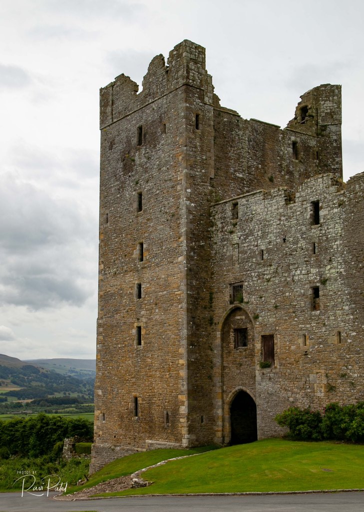 Bolton Castle Tower - Photos by Ravi